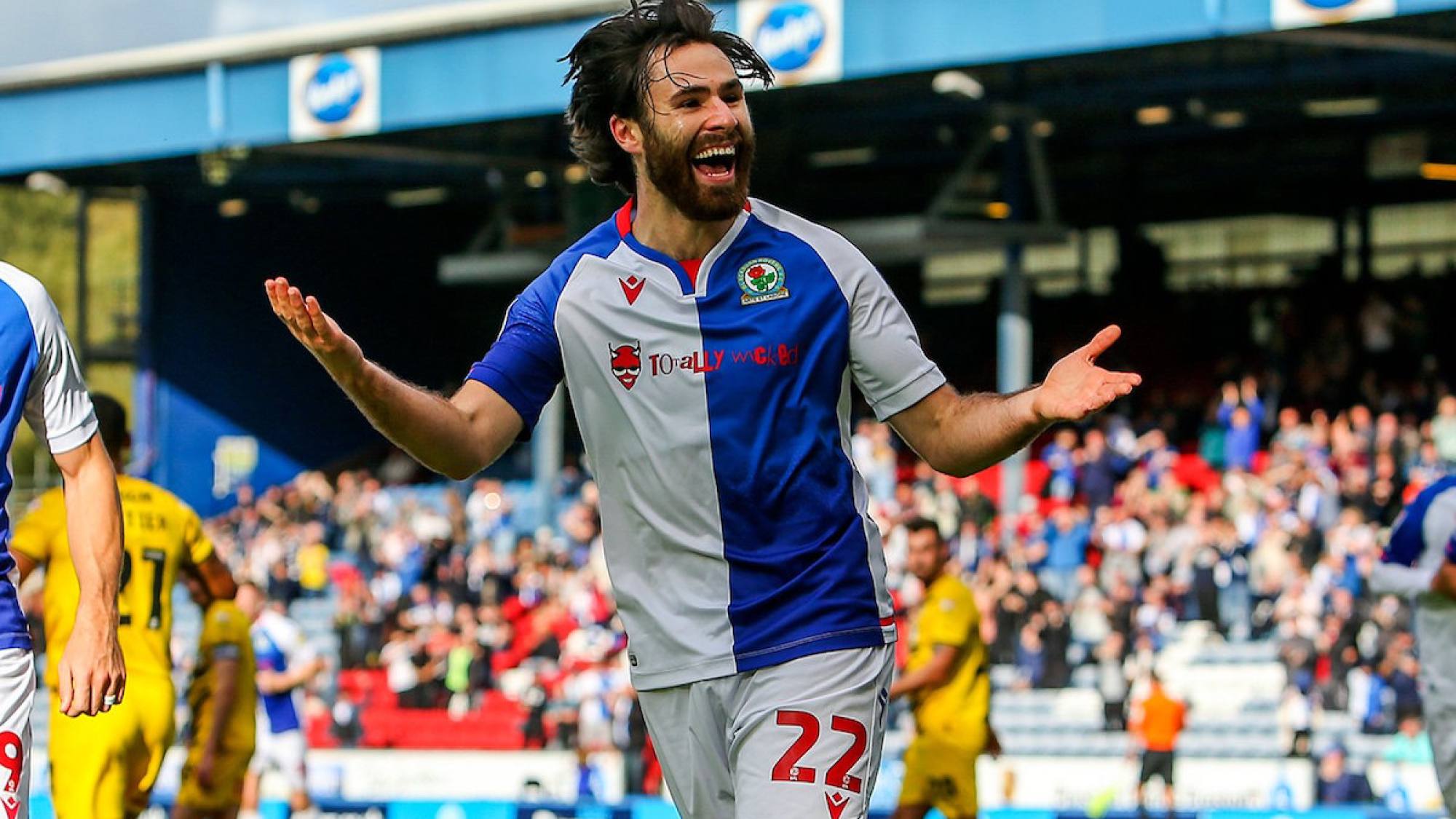 Ben Brereton fue genio y figura en nuevo triunfo del Blackburn