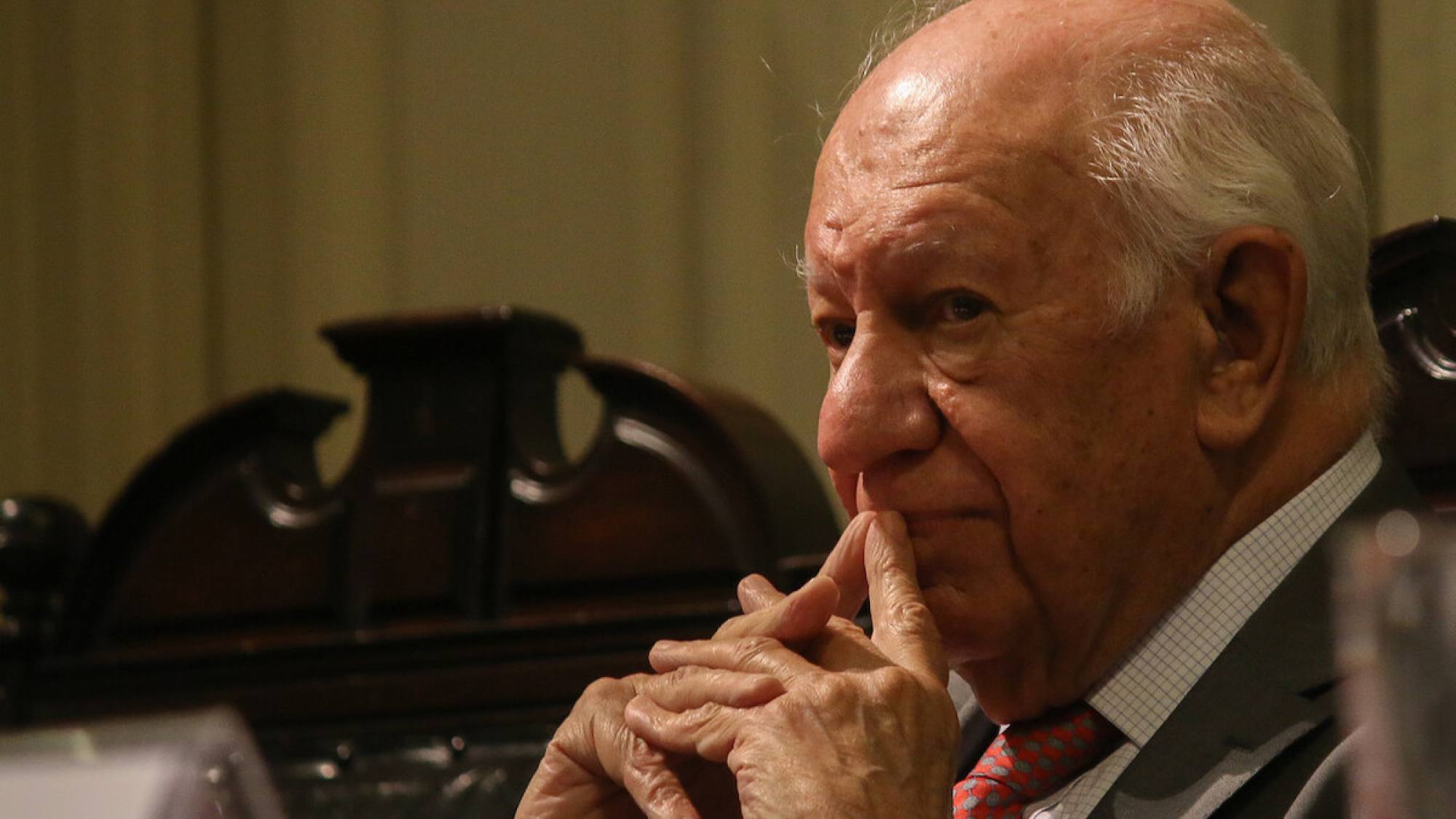 Hay que mirar el carnet: ¿Ricardo Lagos será uno de los expertos?