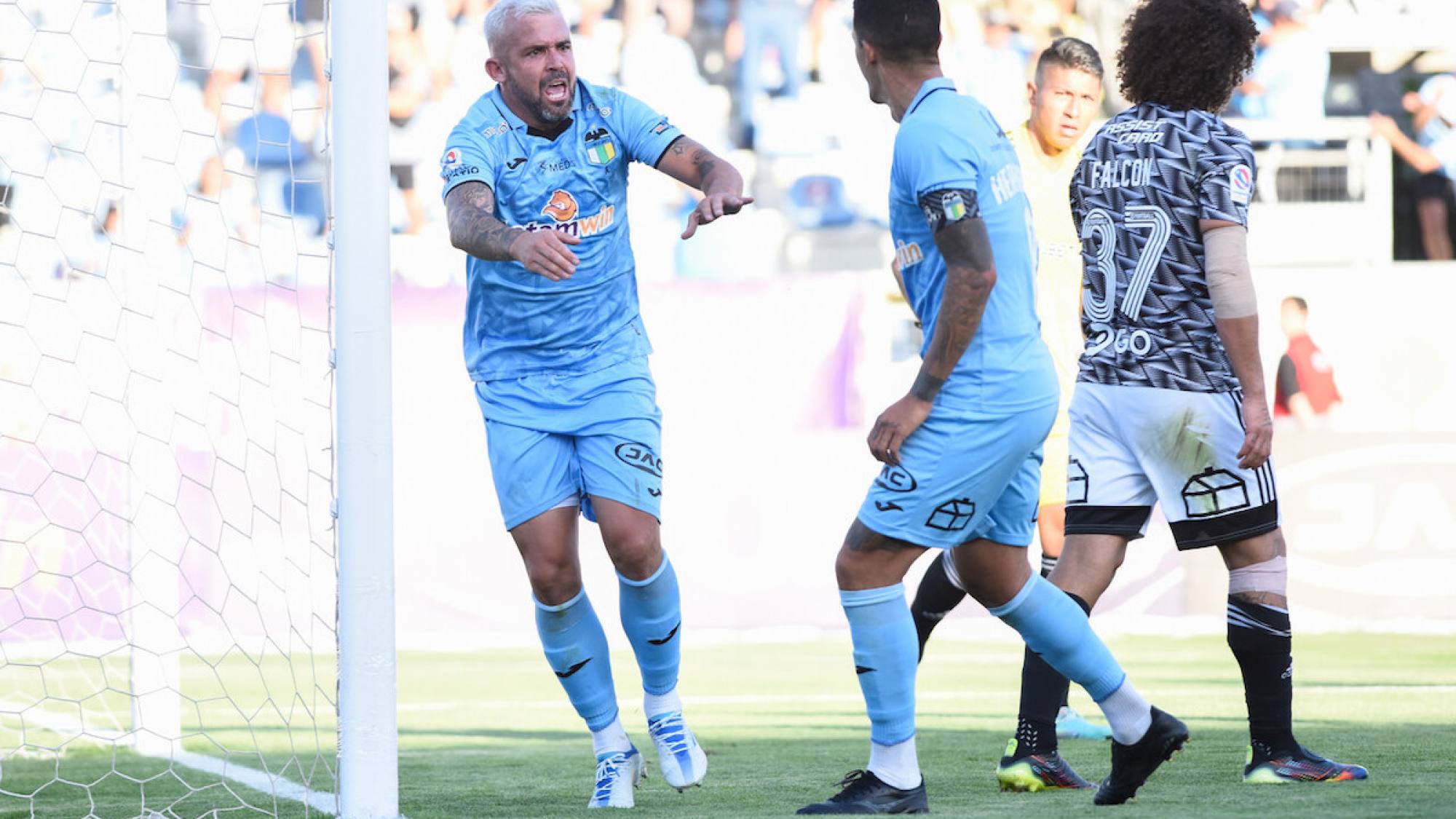 "Callampa": furia contra Ramiro González por vergüenza alba