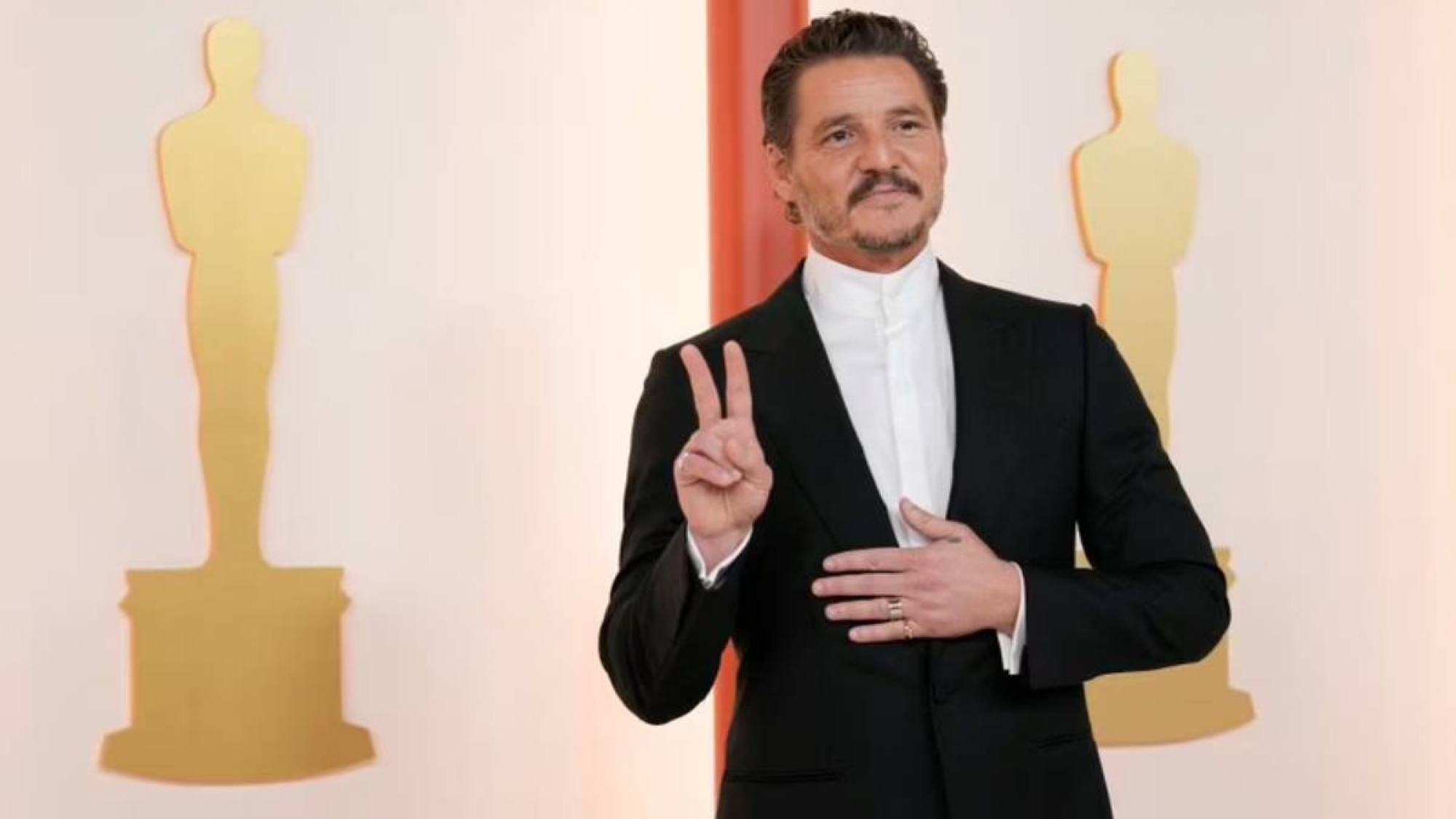 Pedro Pascal entregó premio en los Óscar 2023