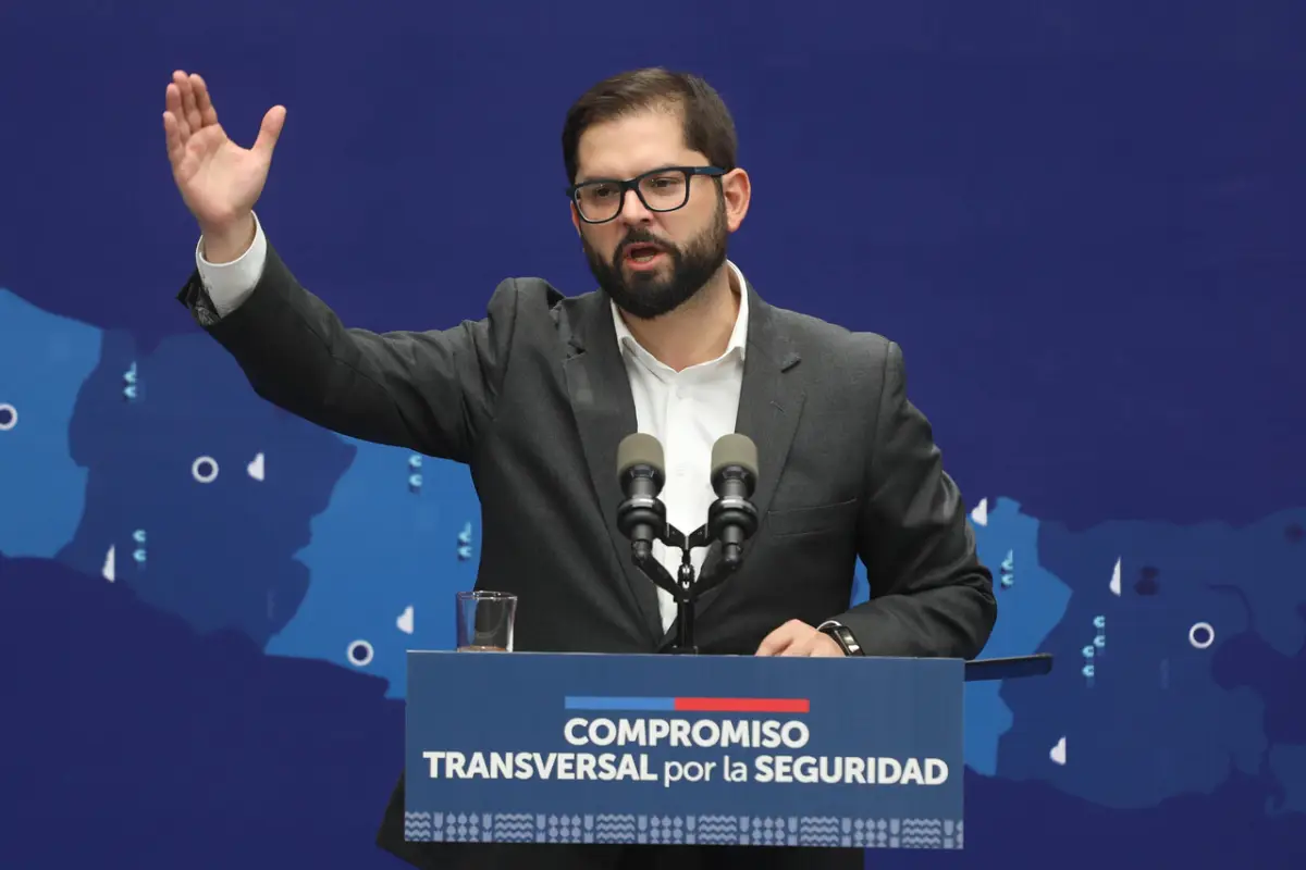 Gabriel Boric Firmó El Compromiso Transversal Por La Seguridad