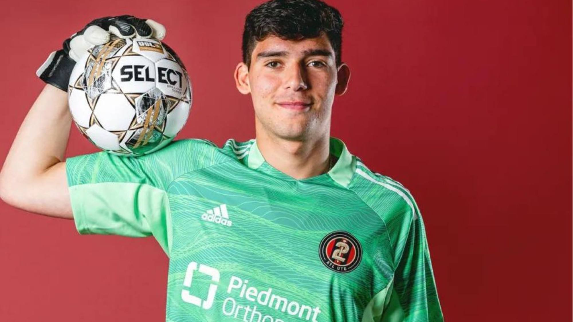 Vicente Reyes, el desconocido arquero chileno que jugará en Inglaterra