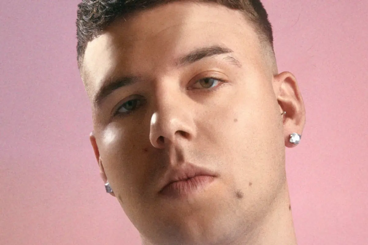 El fenómeno musical Quevedo llega a Santiago con su "DQETOUR CHILE 2023"