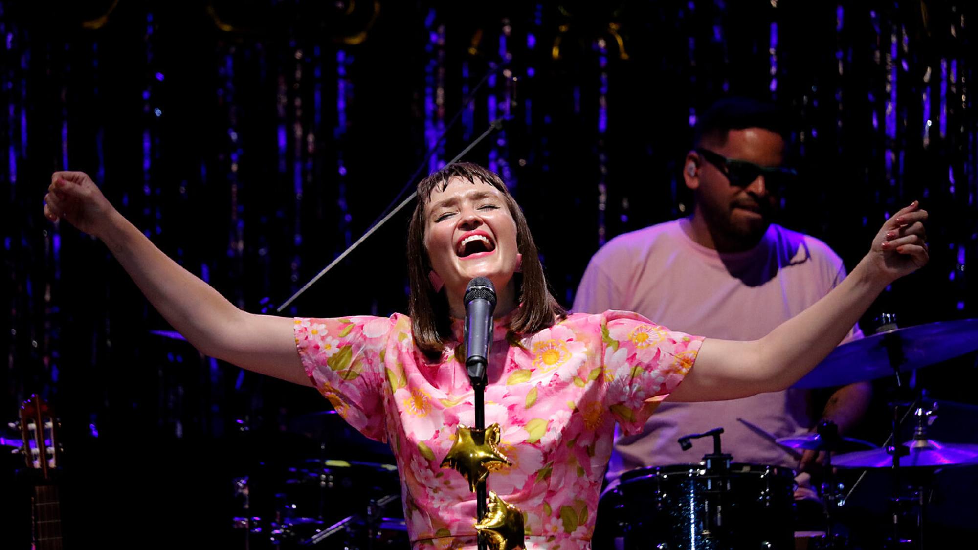 Paz Court explora la condición humana en su nuevo single "Ser Humano"