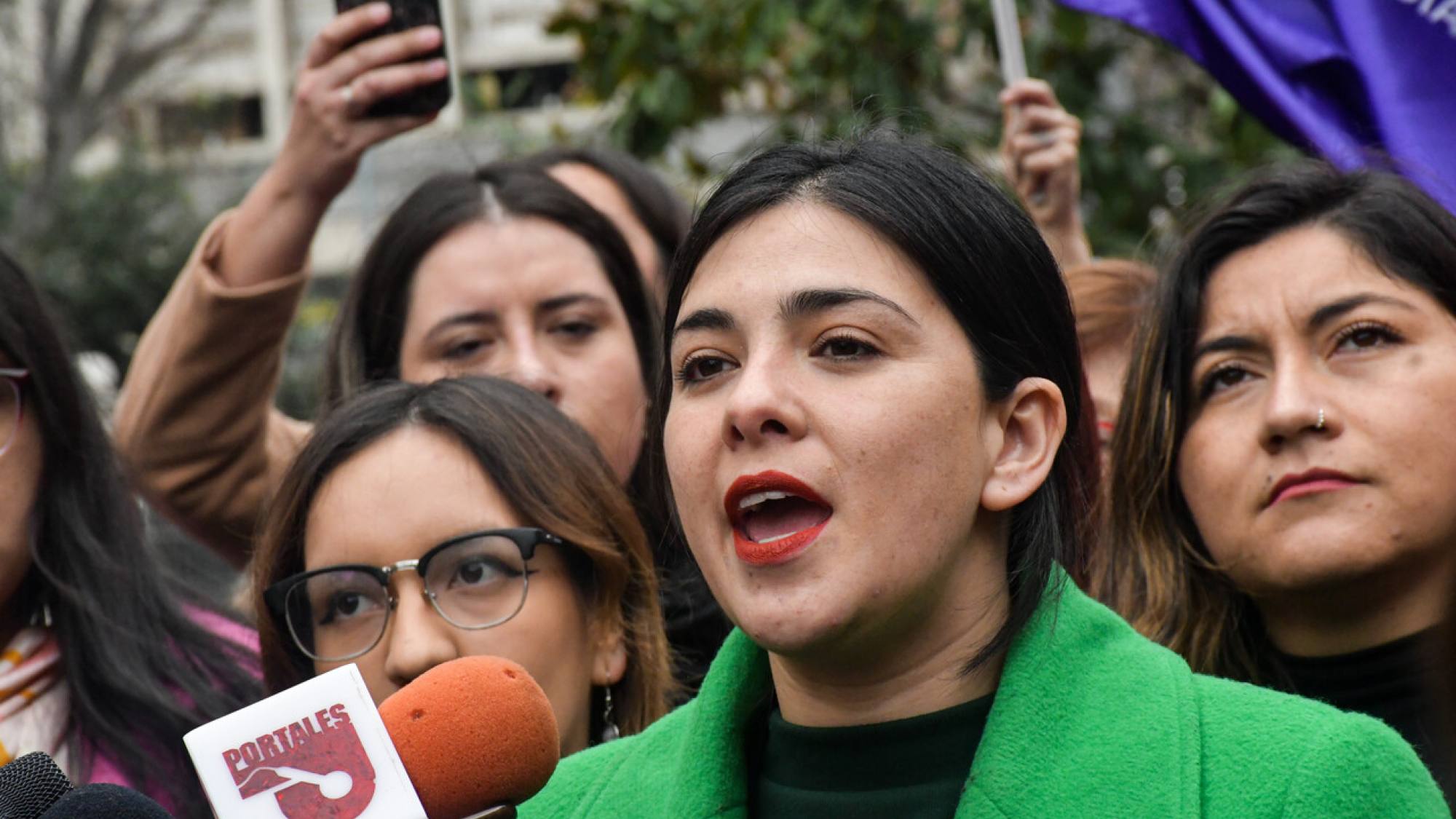 Karol Cariola tras dichos de Gabriel Boric en velorio de Teillier