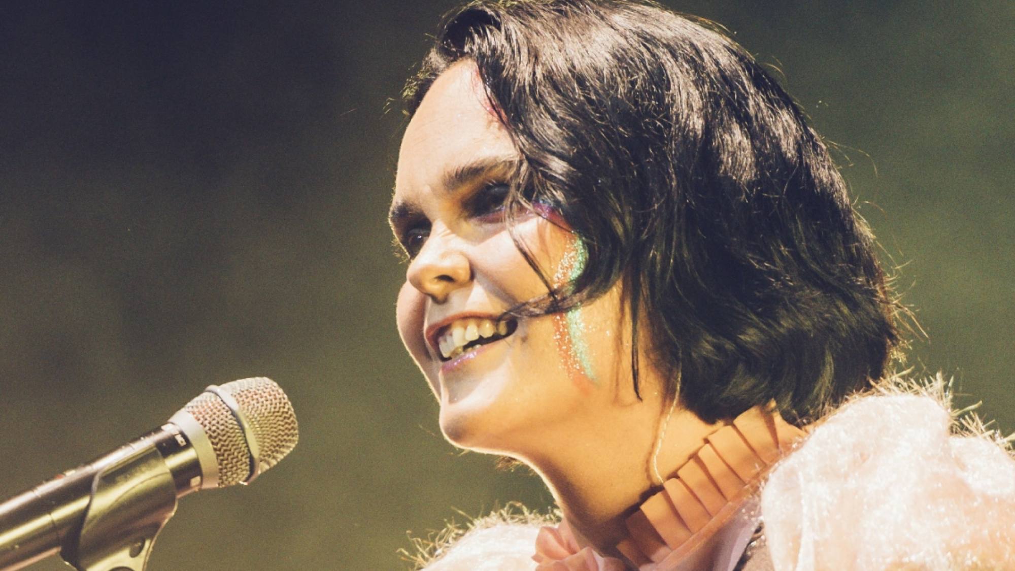 Camila Moreno revive su primer disco y viaja por Chile con la gira ...