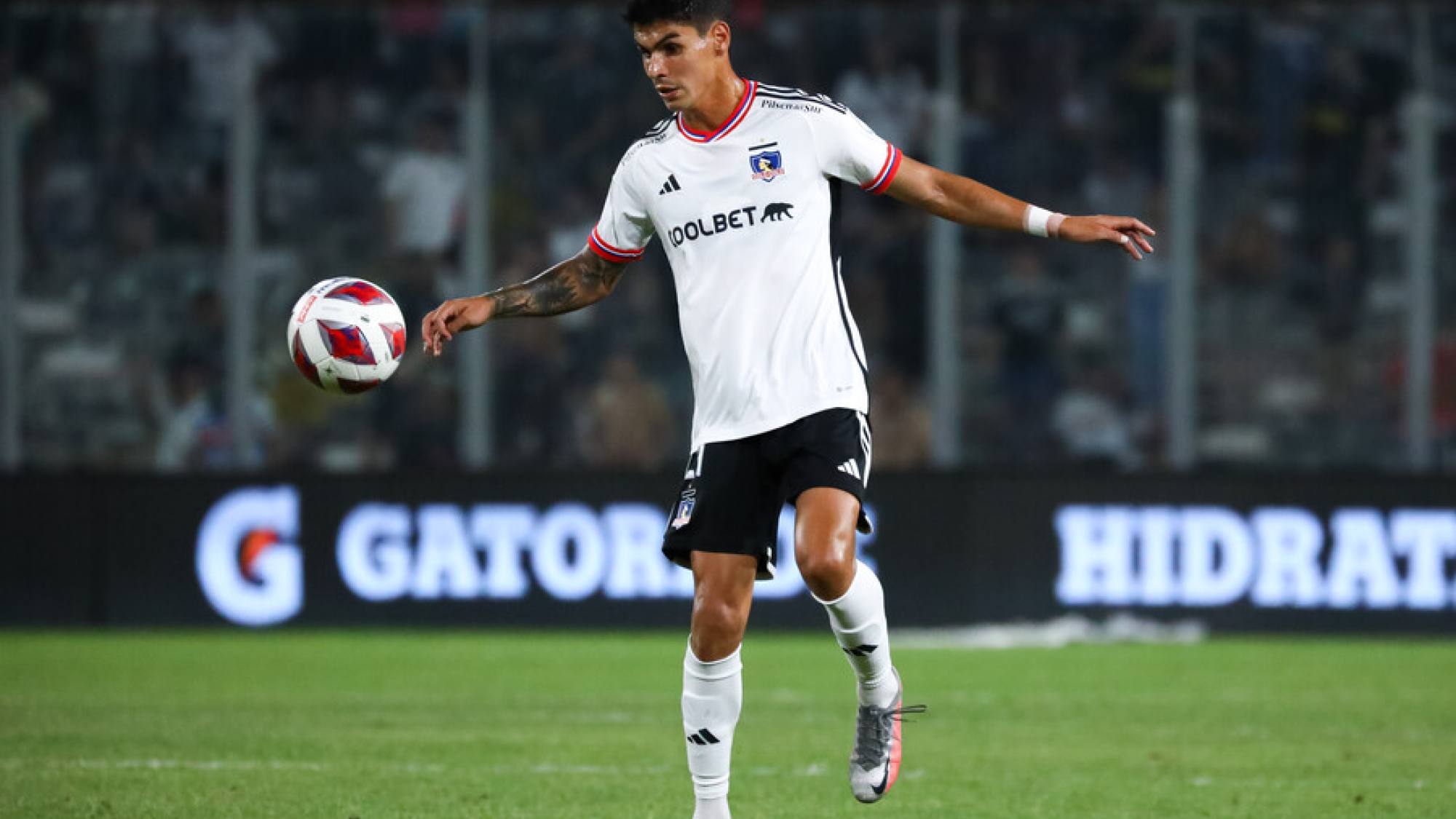 Jugador de Colo Colo llora la muerte de su pequeña hija