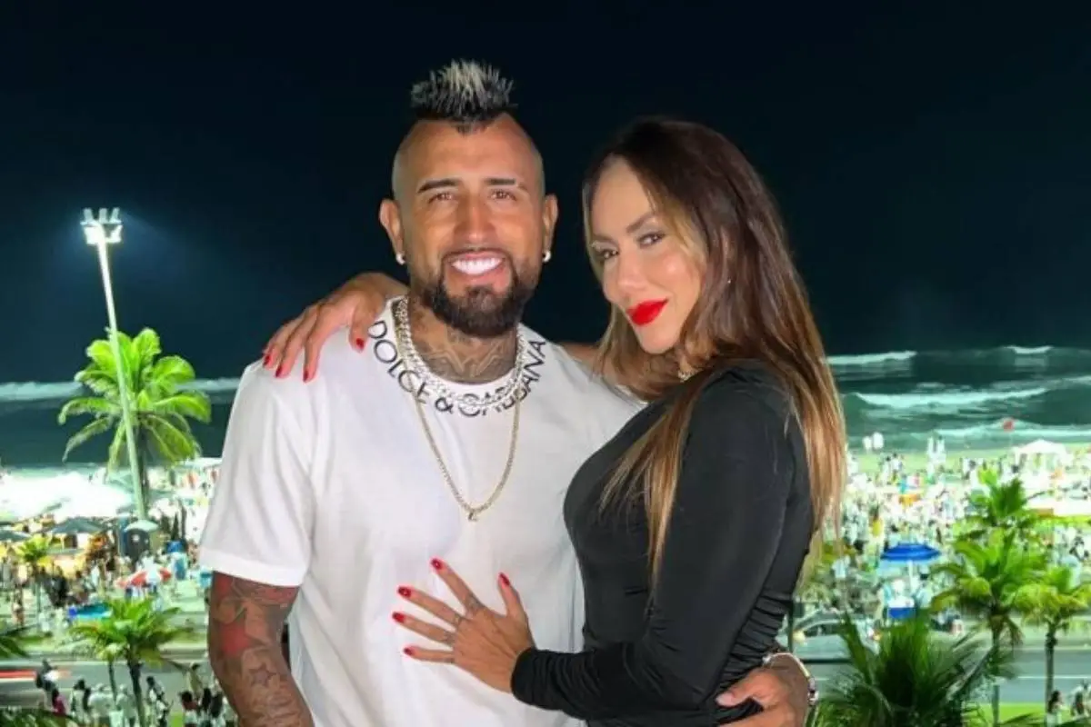 Polola de Arturo Vidal tiene claro dónde vivirá el "King" tras su retiro
