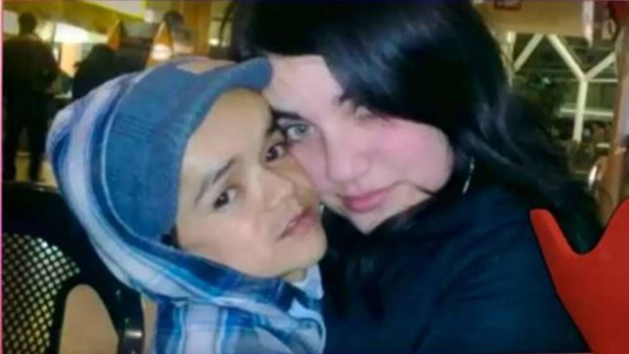 Esposa de Miguelito reaccionó a ácidas bromas