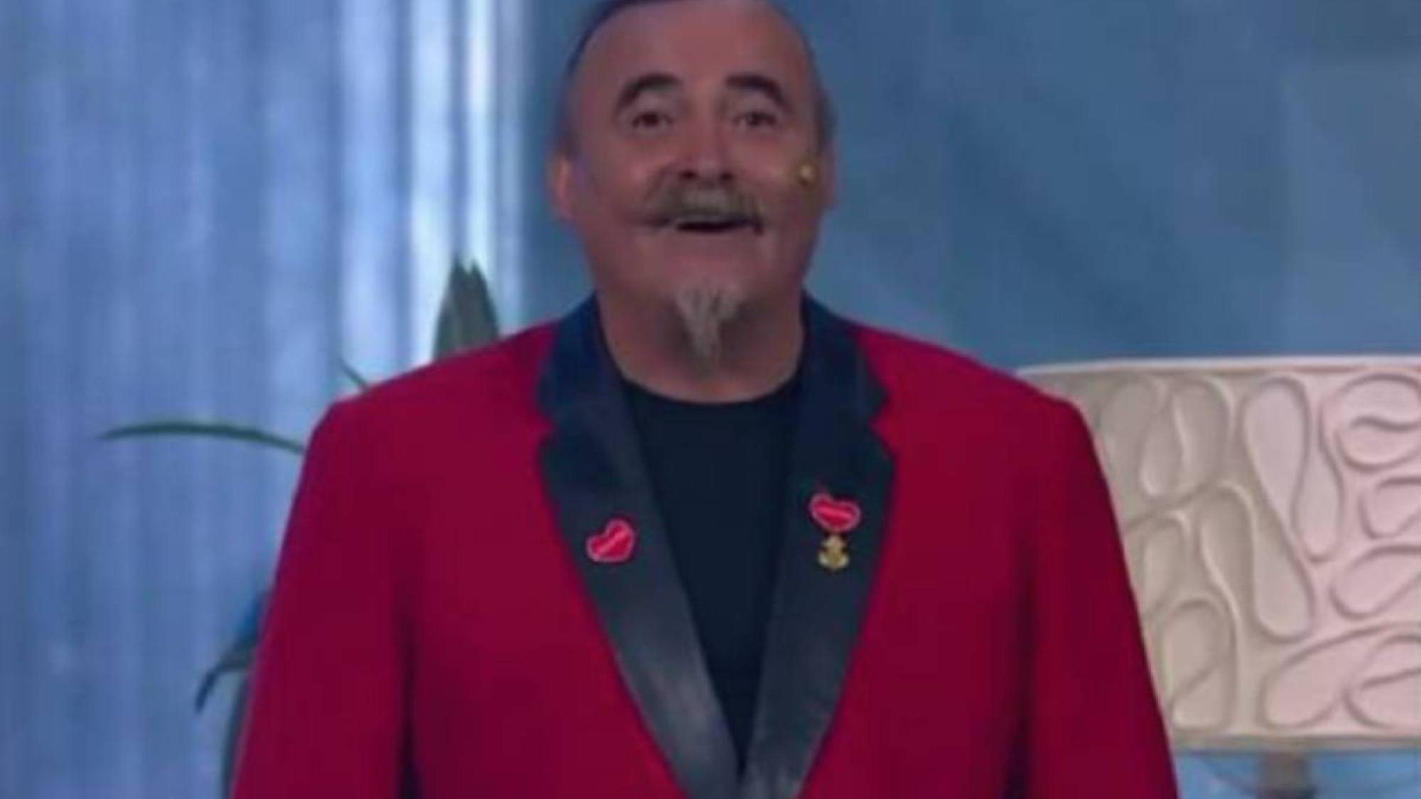 Revive la "desnuda" rutina de Paul Vásquez en la Teletón