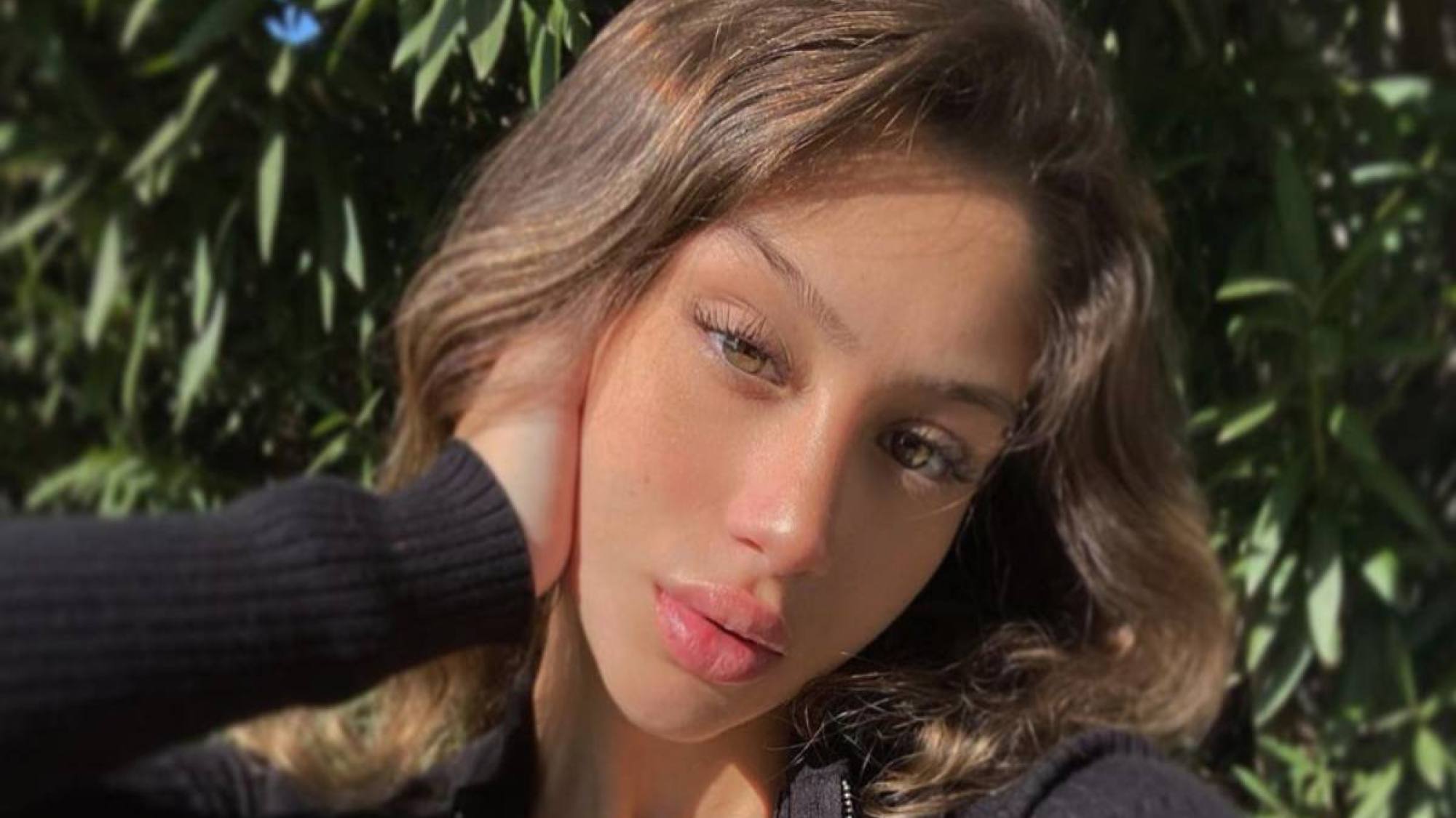 Trinidad Neira posa en microbikini y se gana apodo de "mamasota"