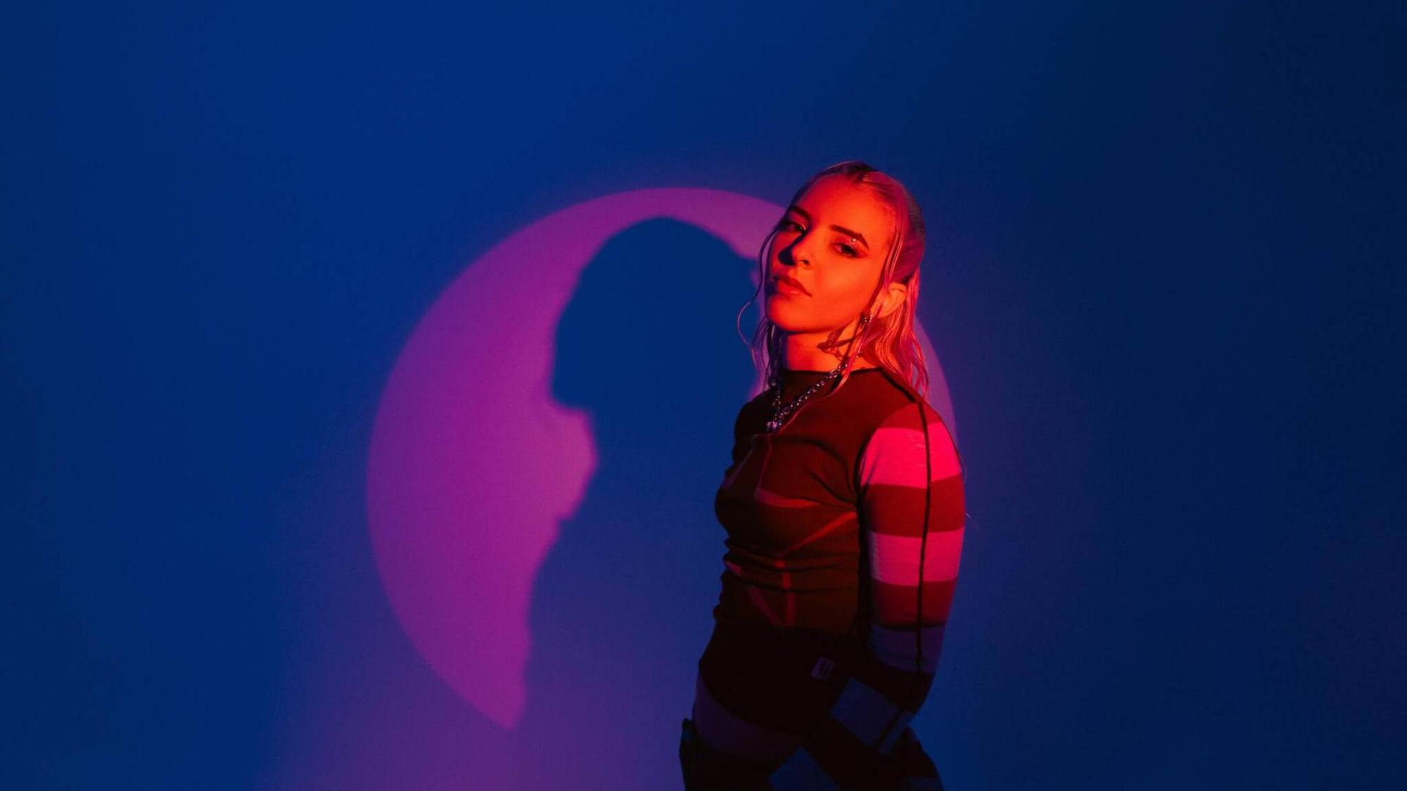 Young Miko lanza su nuevo sencillo "Curita"