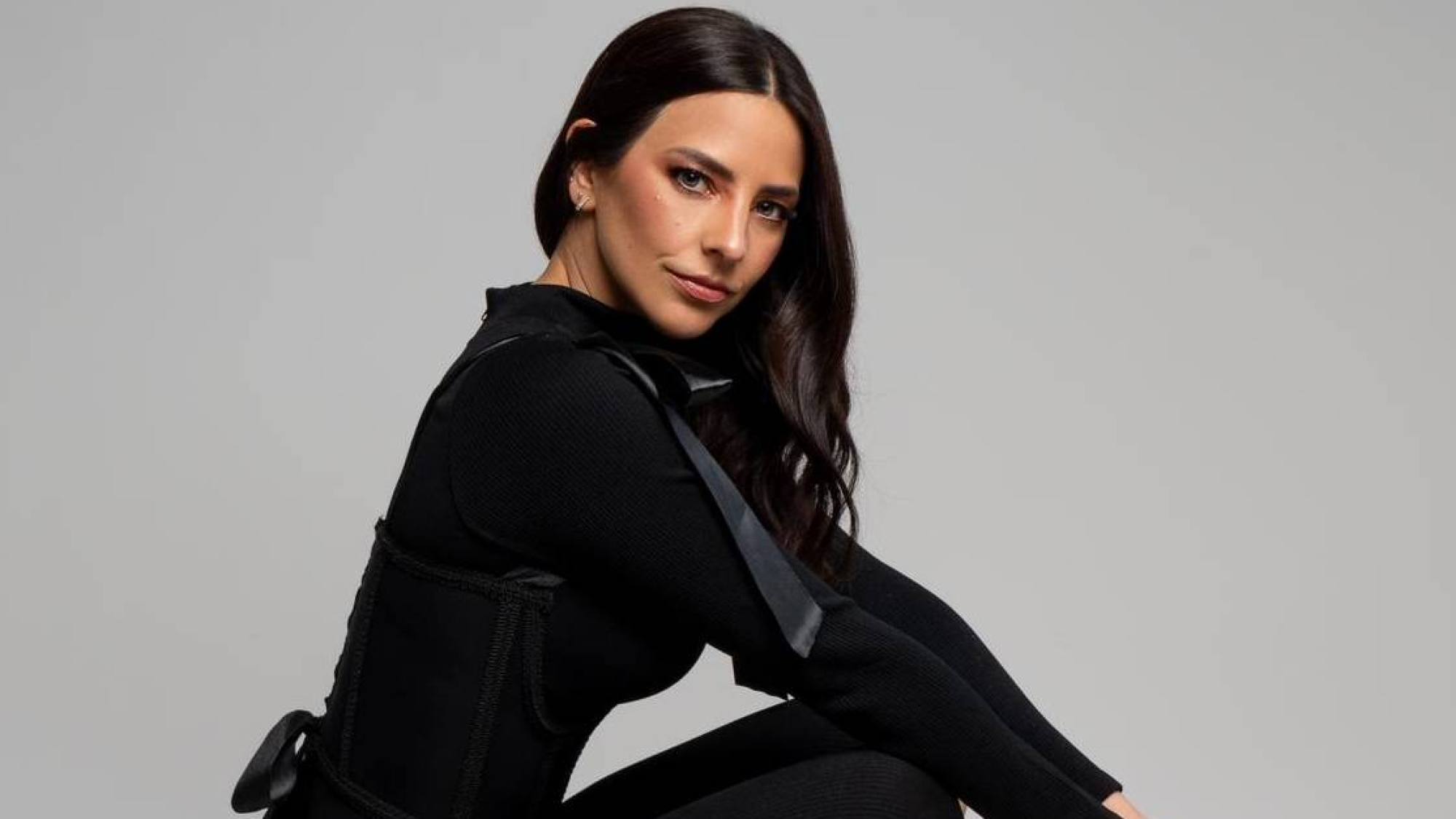 El nuevo álbum con el que una plena Daniela Castillo reconecta con sus ...