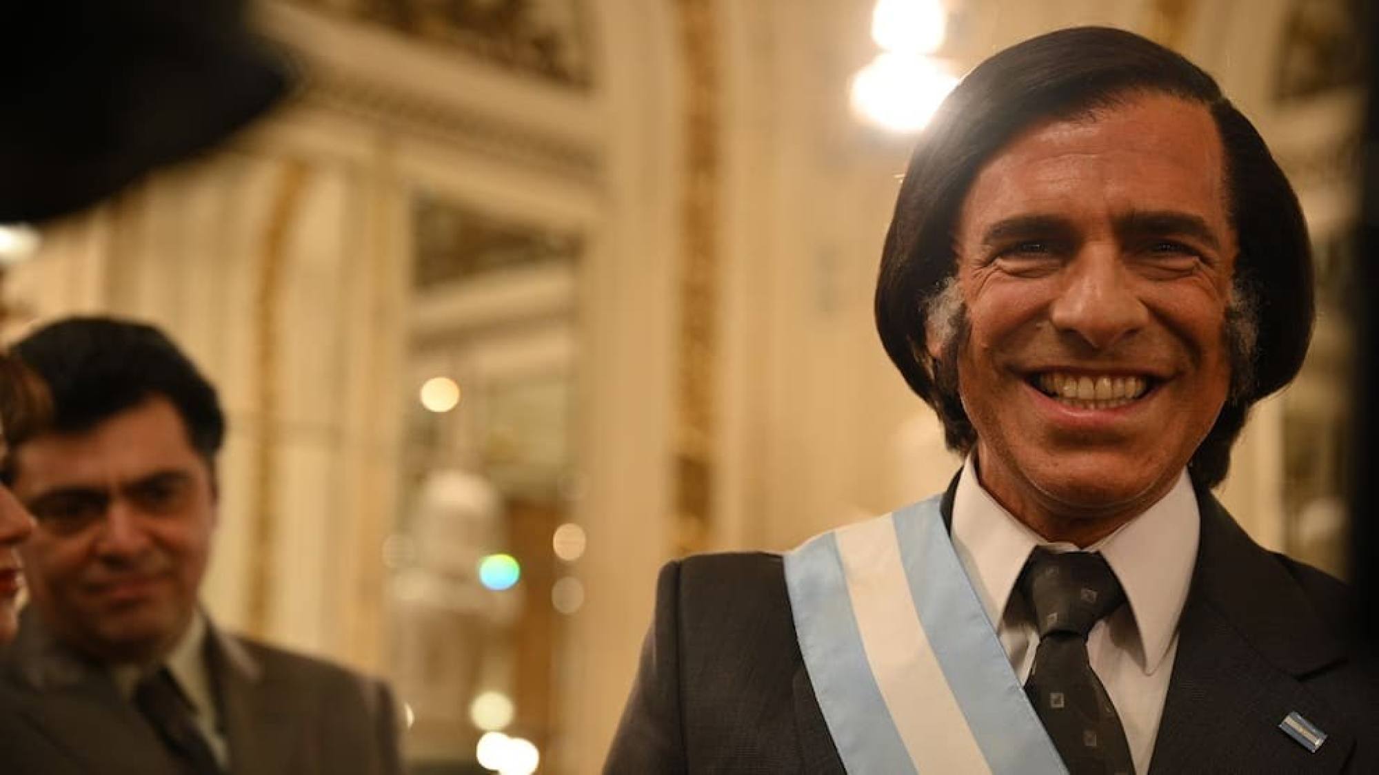 ¿Quién es el actor que interpreta a Carlos Menem en la serie del ...