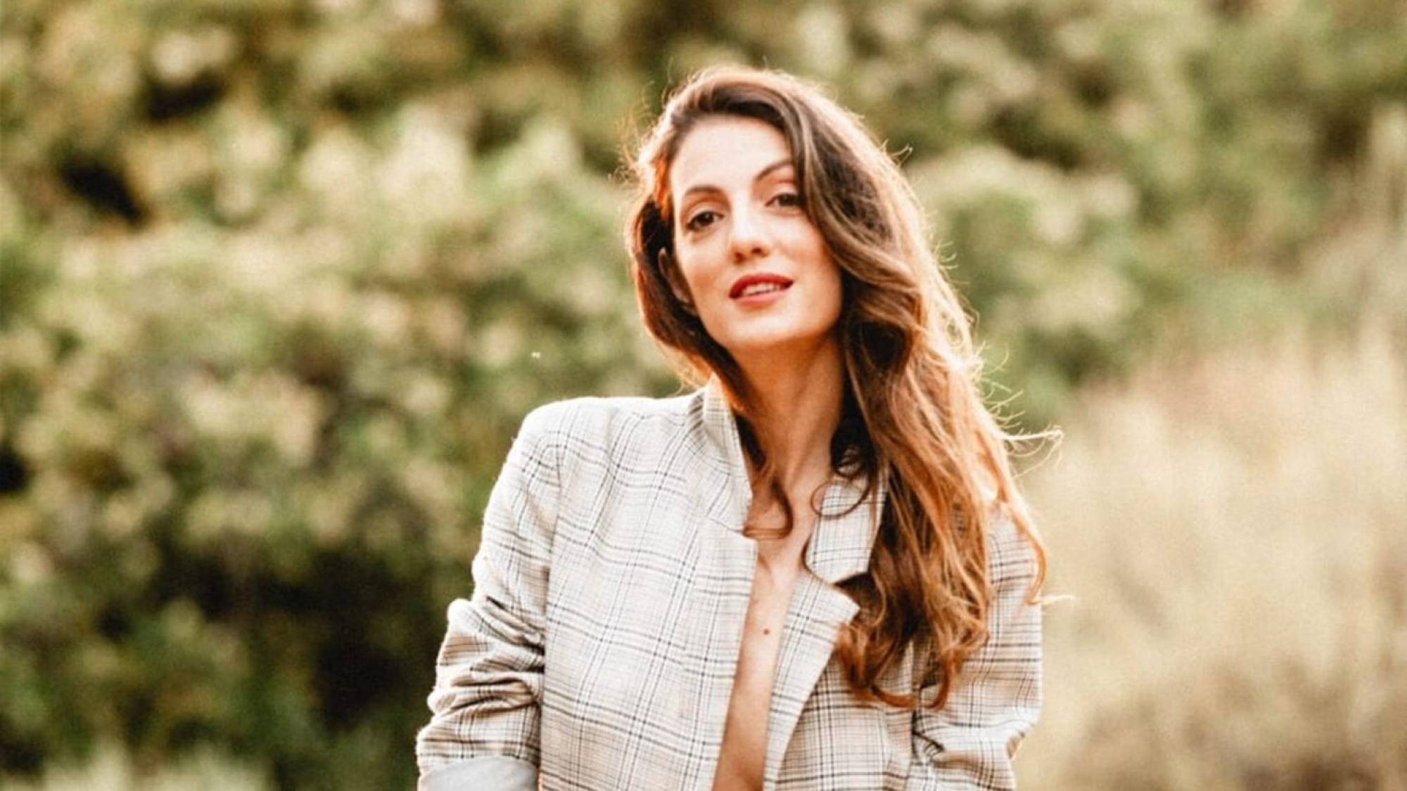 Susana Ballesteros, la voz de Waze en español, presenta nuevo single